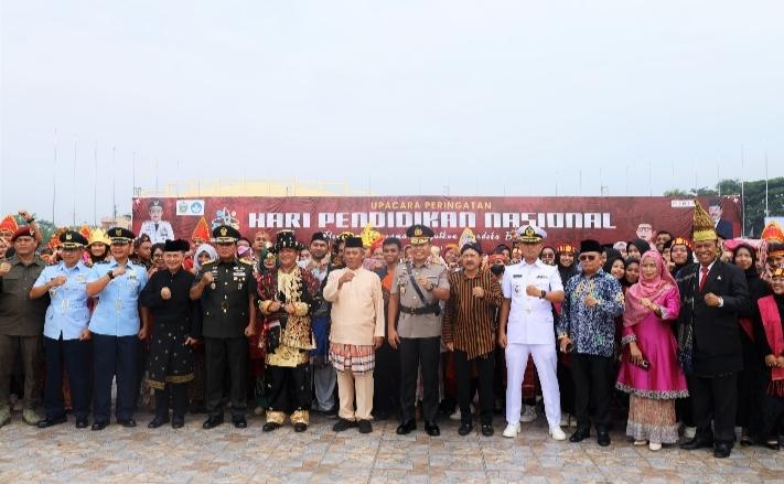 Aslog Danlantamal I Hadiri Upacara Hardiknas Tahun 2024