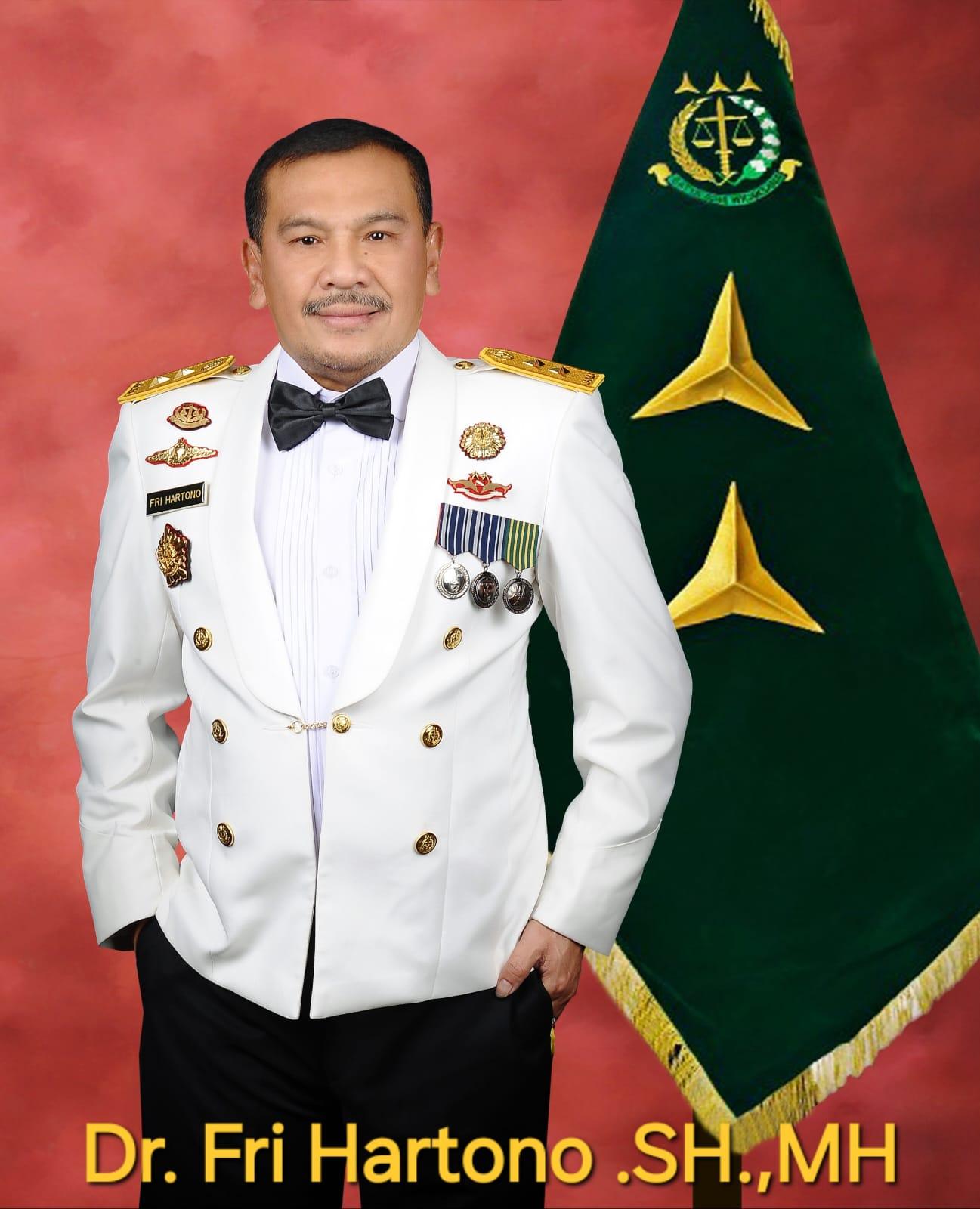 Fri Hartono SH, MH, Raih Gelar Doktor dan Berhasil Pertahankan ...